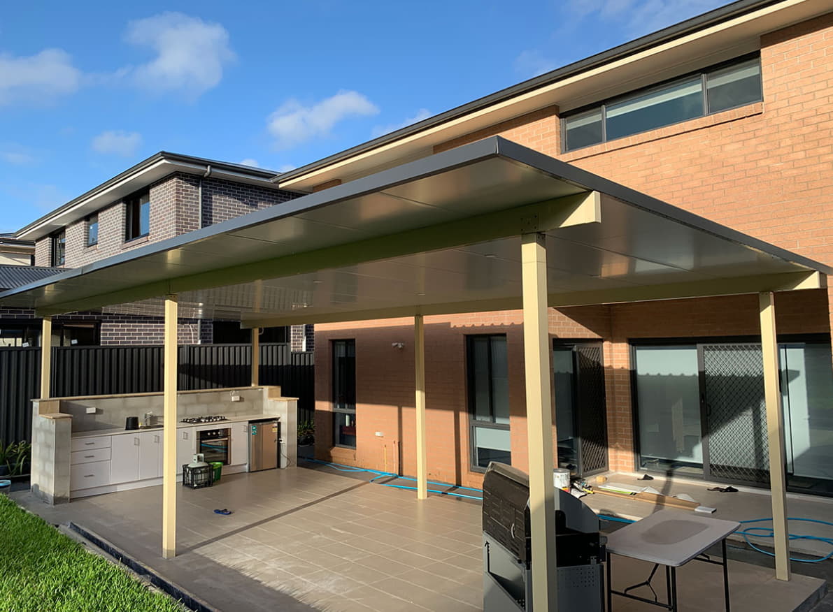 A Complete Guide on Insulated Roof Panels in Canada